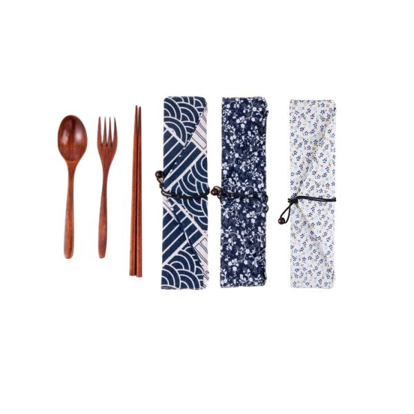 環境木製箸　フォーク　スプーン　箸巻　4点セット　お弁当　ピックニック　 木製スプーン フォークスプーン長いハンドル、純木、便利 大人 子供用 収納便利 遠足 キャンプ アウトドア 登山 釣り 旅行用品 学校用携帯用スプーン、フォーク食器【...