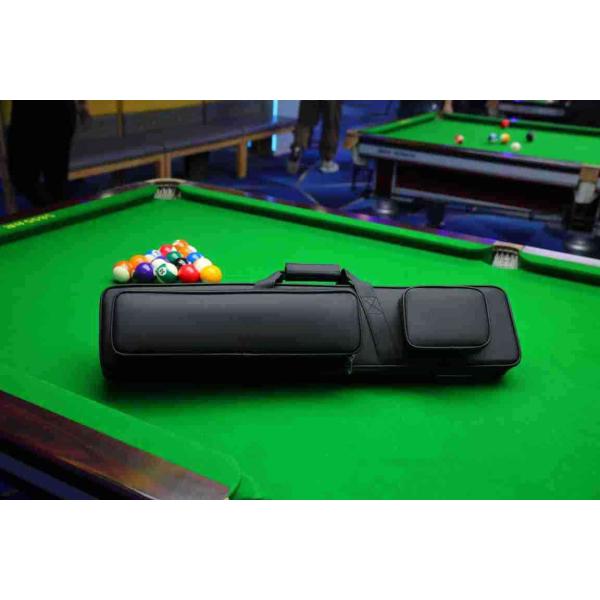 スヌーカーやビリヤードの分解式球杆を収納・保護するポータブルケースです。1/2分体型構造で、最大7本(バット3本、シャフト4本)を独立ポケットで固定します。内側は柔らかく耐久性のある防刮素材を使用し、衝撃や摩擦から球杆を守ります。外装は耐水...