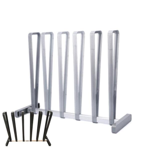 軽量で組み立てが簡単なブーツ・シューズスタンドです。寝室や廊下、クローゼット、ジムなど様々な場所での靴の整理に適しています。素材はPPとアルミニウム合金です。カラーはシルバーとブラックがあります。玄関や寝室、クローゼット、ジムでのスポーツシ...