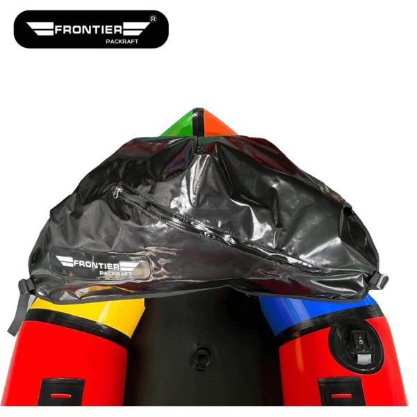 カヤックのフロントに装着可能な24L容量の防水バッグです。素材はTPUです。軽量で防滴性があります。カヌーや登山用のバックパックとしても兼用できます。商品到着時に破損や不具合がある場合はご連絡ください。商品の色は実際のものと異なる場合があります。