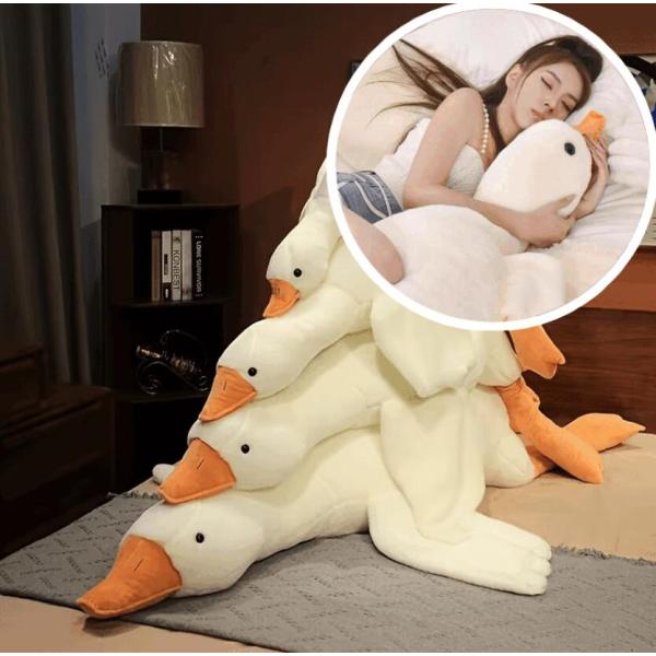 ホワイトグース風のデザインで、超ふわふわな大型の抱き枕です。サイズは約90cmから190cmまで選べるスーパーラージサイズです。素材はコットンを使用しています。プラッシュ素材の柔らかな肌触りが特徴です。商品到着時に万が一破損や不具合があった...