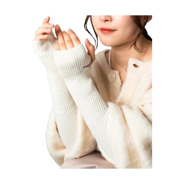手首を温めて冷えを防ぐ、レディース・メンズ共用のアームウォーマーです。アクリルリブニット100%の素材で、ゆったりとした締め付けない設計です。立体構造により保温性と通気性に優れています。サイズは約43cmです。サイズは手作業のため誤差が生じ...