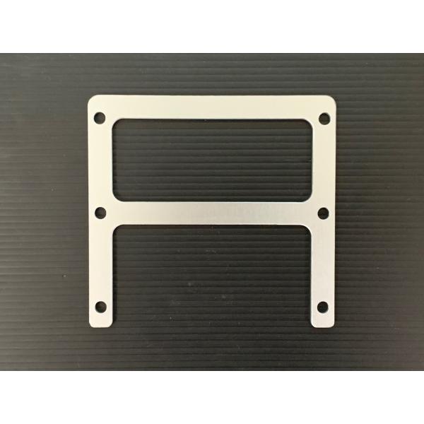 アルト ワークス HA36SＥＣＵの位置を移動する事によりフロント車高調ダンパーの減衰力調整がしやすくなります。リヤダンパー減衰力調整用のトリム穴開け用型紙とゴムキャップが付属します。