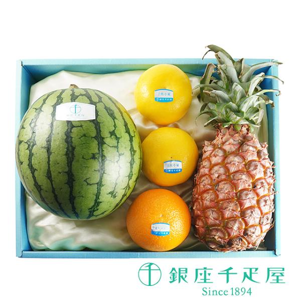 ・群馬県産　小玉すいか×1（重さ：約1.3kg前後）、土佐小夏×2、オレンジ×1、ピーチパイン×1関連キーワード：銀座千疋屋,ギフト,高級フルーツ,通販,果物,