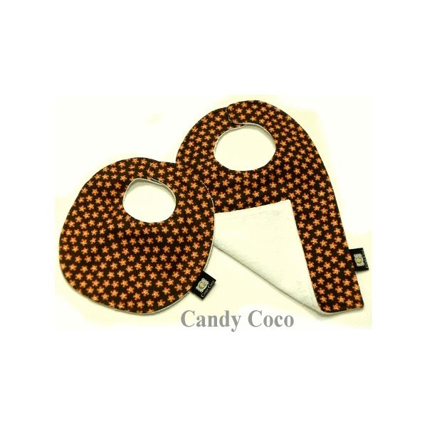 出産祝い男の子ギフト4点セット送料無料。ベビースタイよだれかけ２枚組＆おむつ替えマット＆おむつポーチ4点キャンディココブランドの人気ギフトセットです。実用的なおむつベビー用品ですので、すぐ使えてママがもらって嬉しい喜ばれるギフト。・マット＆...