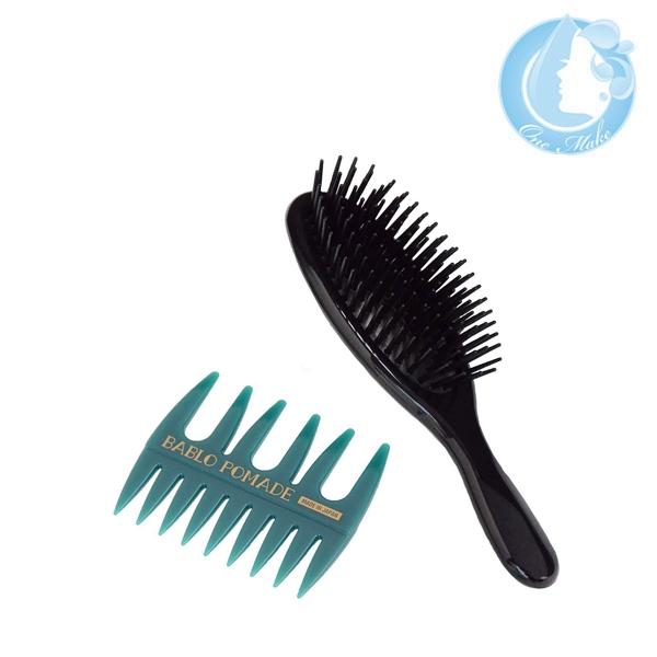 ■ MADE IN JAPANのポマードブランド“BABLO POMADE”のヘアブラシとメッシュコームのセットアイテム。■ サイズ：158×55×30mm　重さ：約50g　素材：AS樹脂／エラストマー■ バブロ ポマード BABLO PO...