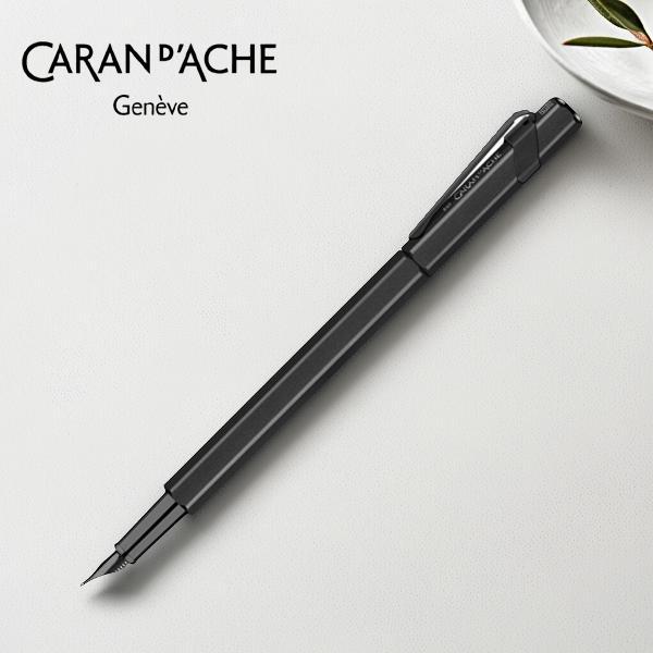 【ブランド名】カランダッシュ【シリーズ名】ブラックエディション【商品番号】0840-5960841-596【種類】両用式万年筆【カラー】ブラック：0840-596 ：M（中字）ブラック ：0841-596：F（細字）【仕様】・キャップ式素材...