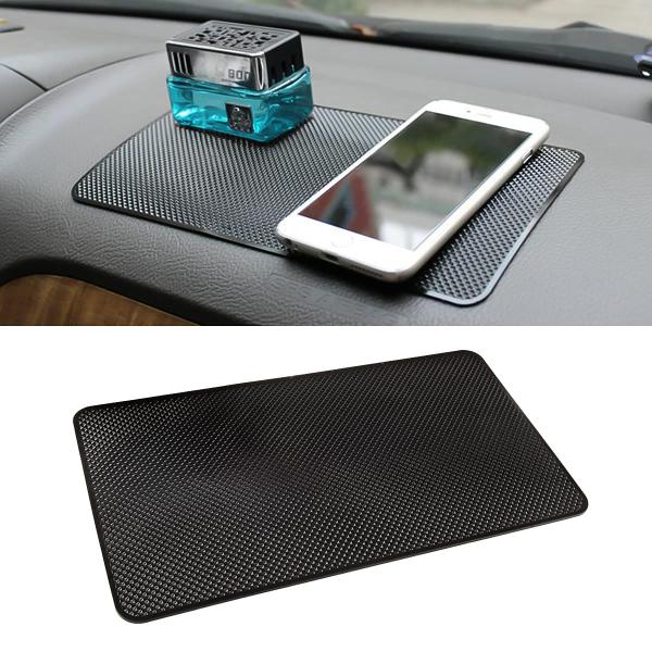 商品名: BLAU GRUN 車用ダッシュボード滑り止めゴムパッド 4.25インチ ユニバーサル 滑り止め 車 マジック ダッシュボード粘着マット 携帯電話 サングラス 鍵 電子デバイスなどに Car Dashboard Anti-Slip...