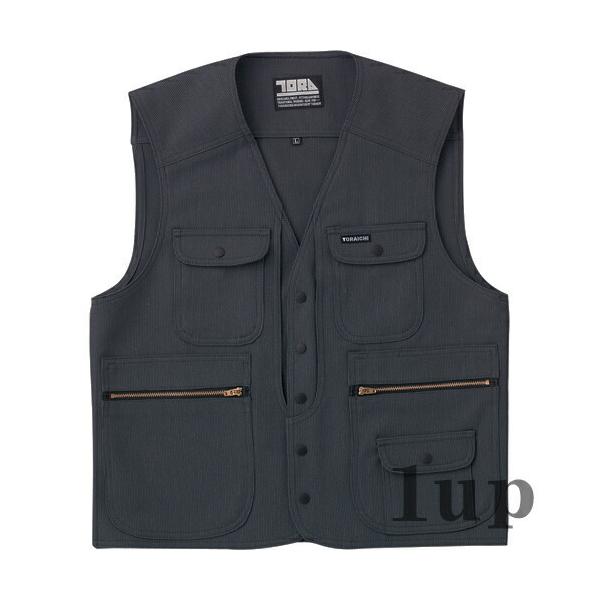 プロを印象づけるストライプ柄。落ち着いたカラー展開も好評。ややダークな色合いに、ストライプ柄の粋さが光るポリエステル混紡素材を採用。タフさや着心地は折り紙付き。キャリアを感じさせるセンスが、人気を集めています。■素材/ポリエステル95％・綿...