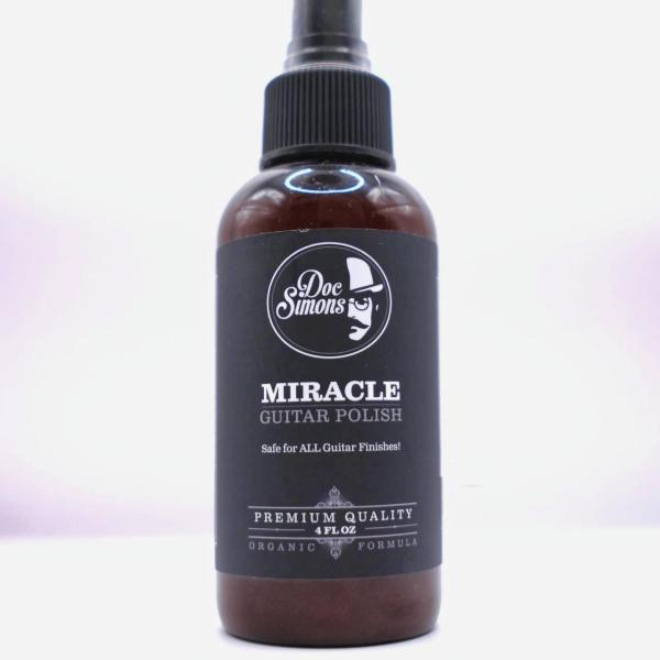 やさしく磨いて、しっかりキレイ。毎日の拭き上げがラクになるポリッシュ 「ギターをきれいに保ちたいけど、刺激の強いケミカルはちょっと不安…」という方におすすめ。<br> Doc Simons（ドックシモンズ）MIRACLE GUI...