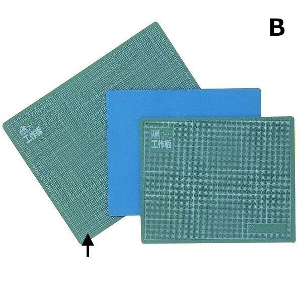 ◆青色で光沢のある側が粘土板で、緑色の1cm方眼の付いた側が板をキズつけず安全にカッターナイフを使う作業のできるカッター板です。◇0.3×30×38.9cm◇PVC積層構造◇粘土板＋カッター板（1cm方眼印刷）