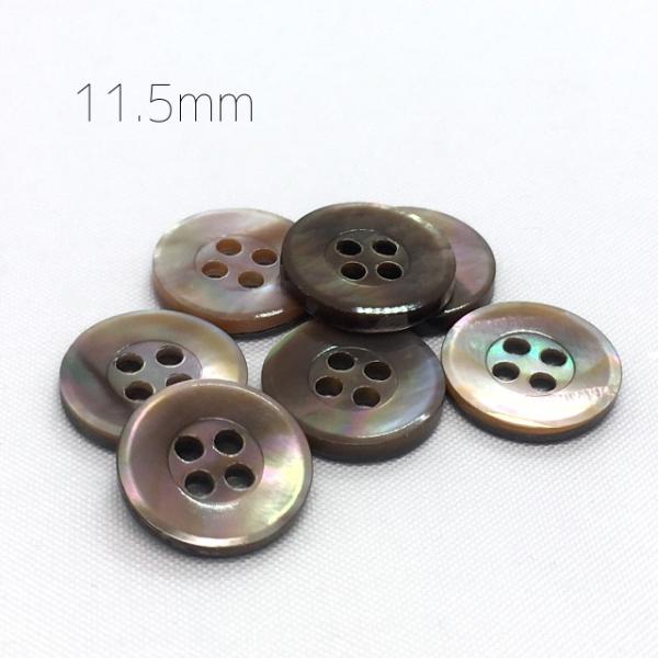 【発売日：2017年08月23日】高級感ある天然貝ボタンです。貝独特のひんやりした感触とやさしい素材感、美しい光沢が特長です。シャツにおすすめ、フチあり定番の18番型。天然素材の為、ひとつひとつ光沢に違いがあります。▼商品詳細▼【サイズ】直...