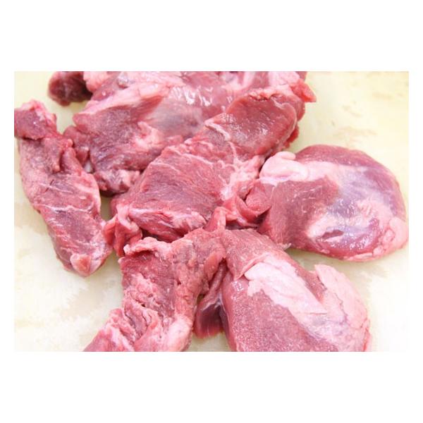 【発売日：2017年10月24日】新鮮な十勝産の豚カシラを現地凍結にてお届けします。居酒屋さんの逸品メニューでお馴染みの部位ですが、提供する飲食店によって商品名が変わるので当店で販売するカシラやコメカミでは、あまりピンとこないかもしれません...