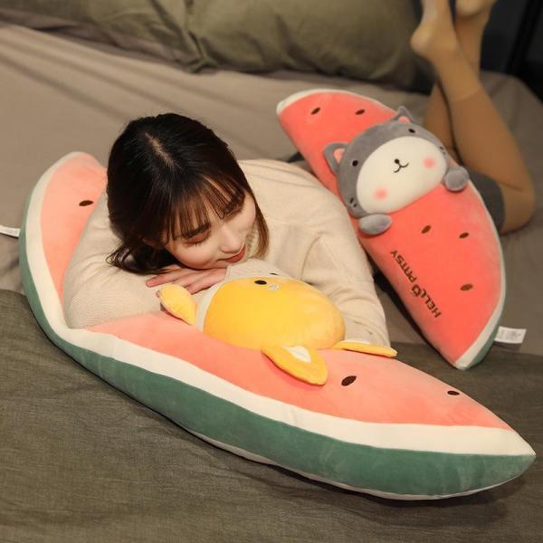 商品名 ぬいぐるみ 抱き枕 動物 スイカ 長い枕 アニマル おしゃれ 可愛い 雑貨 柔らかサイズ 60cm/100cm表記寸法と実寸値の多少の誤差はご容赦ください。素材 PP注意事項 ●ページの閲覧環境によって、掲載写真と実際の商品の色合い...