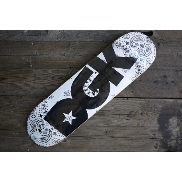 ■商品詳細■メーカー DGK■定価 \11000+税ディージーケー国内正規品です。　人気のDGKです。＊＊全てのスケートボードデッキに言える事ですが若干の傷塗装の不備、傷等あります。ご了承の上ご注文お願いいたします。＊＊