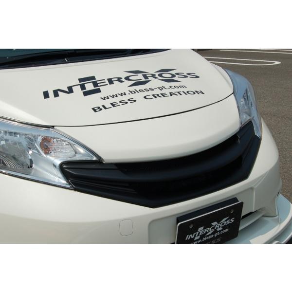 ★BLESS　HYBRYD　SERIES　第３弾！！★NISSAN E12ノート(〜2016.10） 専用エアロ★除くライダー★ＦＲＰ製。未塗装白ゲルコート品★フロントグリル純正品と交換タイプです。★アッパーパネル一体構造です。★アルミネッ...