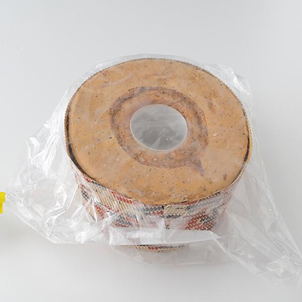 ふんわり香るバニラ風味のふわふわ食感のシフォンケーキです。＝ご使用上の注意＝シフォンケーキの紙型は凍ったままはがしてください。（※解凍後は紙型の内側に生地が張り付き、はがしにくくなります）＜アレルゲン＞卵、乳、小麦、大豆※凍ったまま切り分け...