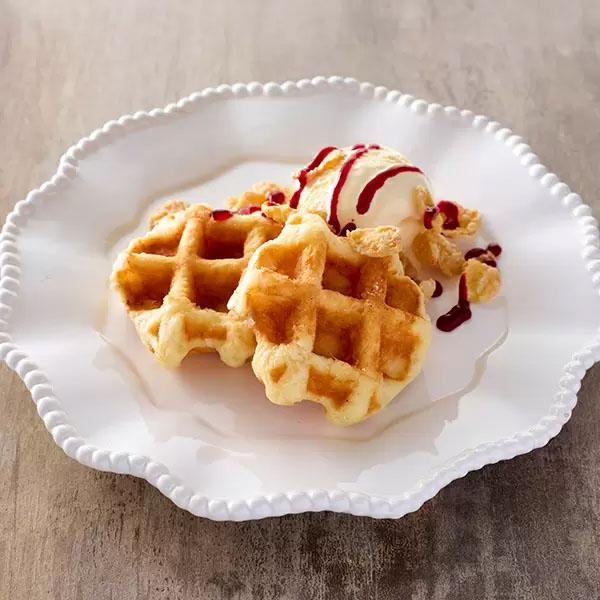 【地域限定送料無料】(※北海道・沖縄・一部離島等除く) 業務用食品ほんのり甘いベルギーワッフルの生地にパールシュガーを入れて焼き上げました。朝食メニューやデザートに、コーヒーや紅茶のお供にも最適です。小麦、卵、乳成分、大豆自然解凍■内容量：...