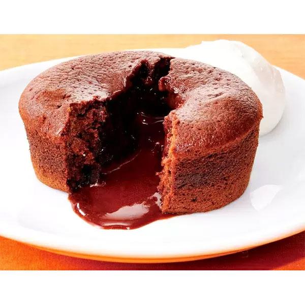【地域限定送料無料】(※北海道・沖縄・一部離島等除く) 業務用食品チョコレート生地にフォークを入れると、濃厚なガナッシュ（チョコレートソース）がとろり。色も、味わいもチョコレートのコクいっぱいのホットデザートです。＜アレルゲン＞小麦、卵、乳...