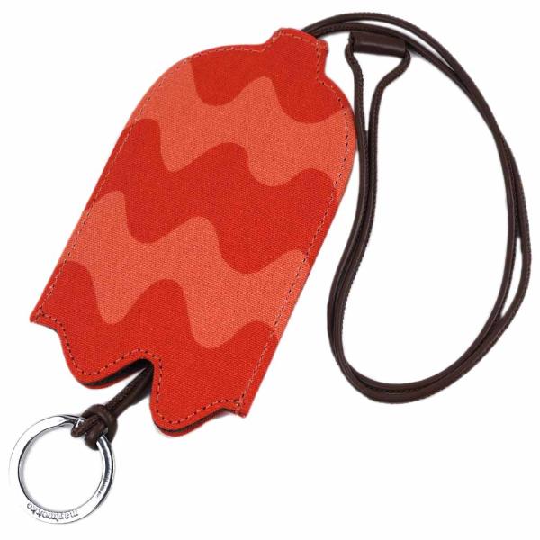 ■商品名 マリメッコ キーホルダー marimekko LOKKI KEYHANGER ピンク 091645 330 091645-330■カラー ピンク■素材 本体：コットン / 紐：レザー■サイズ 本体：高さ：約14.5cm、横：約8c...