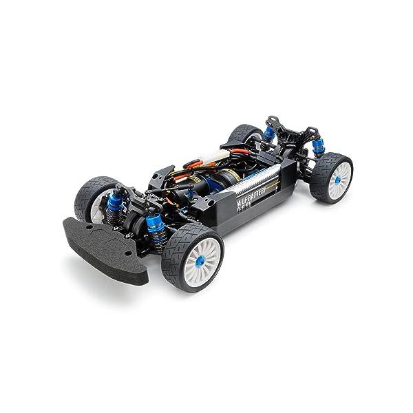 成型色/大/58726・パッケージ個数:1・モーターをフロントミドシップマウントし、車体中央のスパーギヤから前後等長プロペラシャフトを介して動力を伝達。舗装路での走行をメインとしたセッティングを施した4WDツーリングカーシャーシです。・前後...