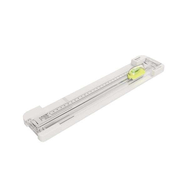 -/-/NSC-SA4LG・パッケージ個数:1・本体寸法/重量:W85xD402xH36mm/200g・材質:本体/ABS、レール/ポリカーボネート、刃/ステンレス・最大裁断枚数:ストレート刃5枚(A4上質紙64g/m2)、裁断幅:305m...