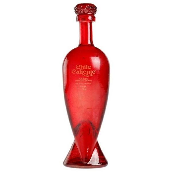 人気のテキーラブランド「アハトロ」から発売される、特徴的な唐辛子の形をした瓶に入れたアネホ。<br>1年以上の熟成を経て、洗練された味わいを堪能できる最高品質。