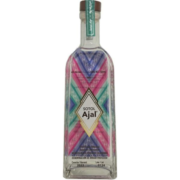 ほどよいスモーキーさと、ソトル独特のフレッシュなハーブの香りがあり、ヒノキや白胡椒のような香りも感じることができます。口にするとアーモンドのような香りも感じ、ライムビール、乳酸飲料、ローストアガベのフレーバーを加えた爽やかで柔らかな味わいは...