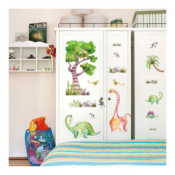 お部屋のインテリアを瞬時に変える、魔法のようなウォールステッカーが登場しました。恐竜好きのお子様や大人の方々にぴったりのアイテムです。リアルで迫力のあるデザインが、お部屋をまるで恐竜時代にタイムスリップさせてくれます。特徴：1. 簡単に貼っ...