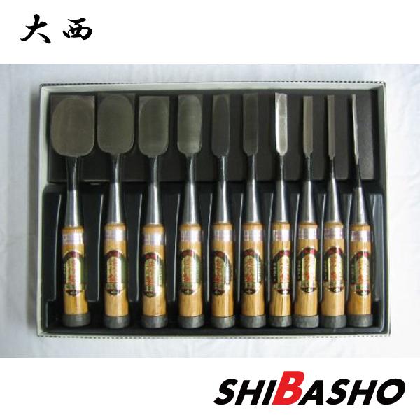 播州・三木の大西作のみです。「特殊鋼ＦＸ」材を使用し、刃こぼれしにくく集成材などにも最適！特殊鋼ＦＸとは… 強く耐久性に優れています。刃こぼれしにくく、粘りがあります。堅木や集成材などに特に適しています。研ぎ感は、少し硬い感じがしますが、キ...