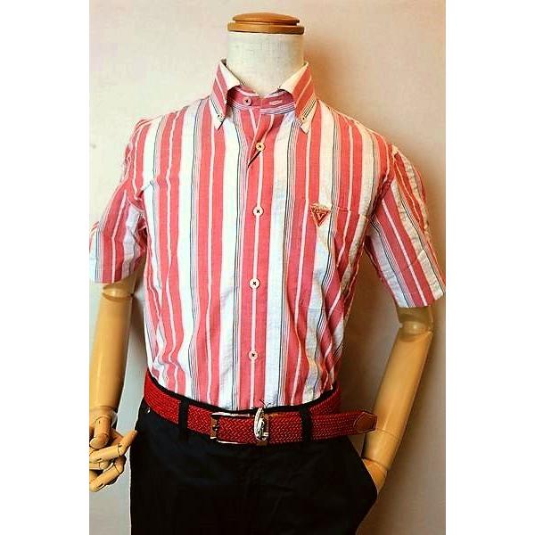 メンズファッション　ブランド「カリーニ　シアサッカー使いストライプ半袖シャツ」シアサッカー使い生地とのカラー切り替えストライプのボタンダウンカラー半袖シャツです。胸ポケット付き、裾はラウンドです。<br><br>●商...