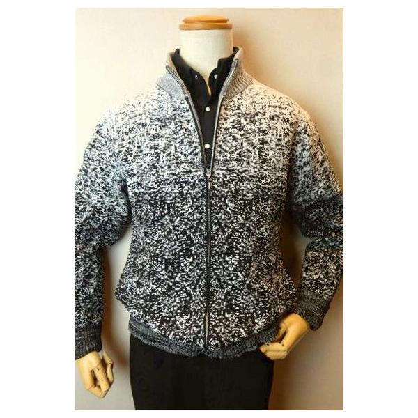 メンズファッション　ブランド「ヴィオラ　グラデーションニットブルゾン」グラデーションカラーの編み柄が特徴、インナー使いも可能なニットブルゾンです。裏地無し、サイドポケット有りです。若干タイトなシルエットです。<br><br...