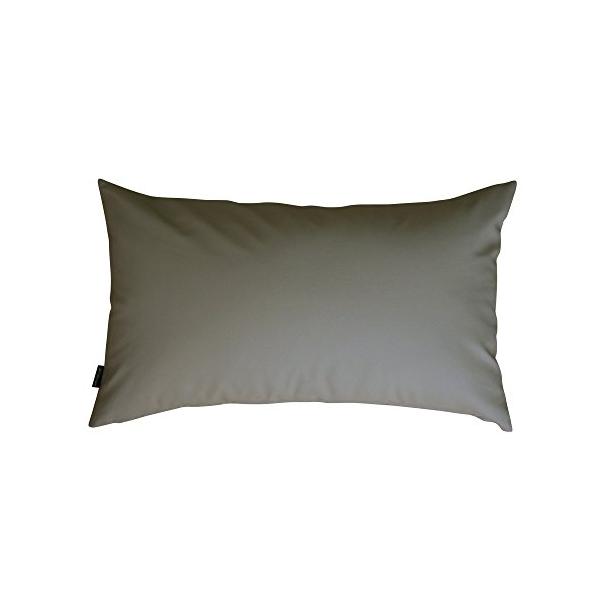 カバーサイズ:50cm*30cm(50cmの辺にファスナー付き) ※ヌードクッションに被せると実寸は厚みが出る分だけ縦横サイズは縮小します。素材:ポリウレタン100%(基布:ポリエステル65% レーヨン35%)生産:日本製お洗濯はできません...