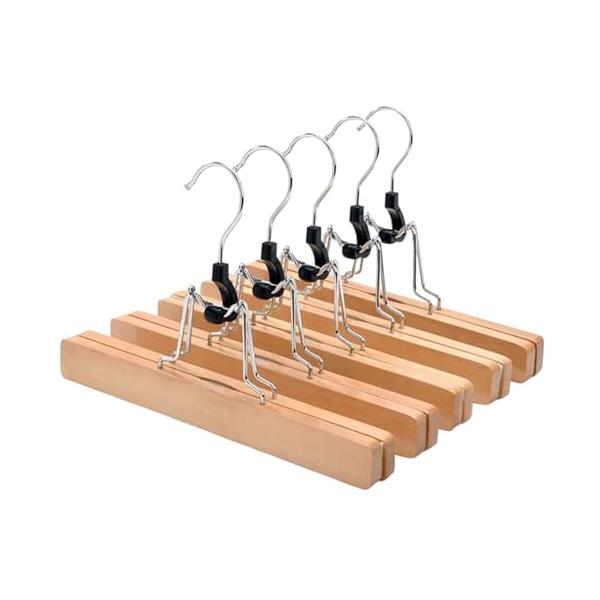 * 商品仕様 サイズ：幅約30cm、木材の高さ：約2cm、木材の厚さ：約1cm。重量：0.15*、カラー：木目。本数：5本セット。* 跡がつかない スカート ハンガーの内側にフェルト滑り止め加工を施し、衣類のずれ落ちを防ぐことができます。同...