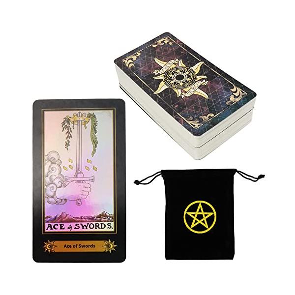 キラキラと光り輝くデザインが一味違うタロットデッキセットです。タロット占い初心者さんから上級者さんにおすすめです。　　人物やシンボルが全面に描かれたカードは見やすさに加え、ホログラム加工が施し華やかさをプラス 占いを行わない時にはお部屋のデ...