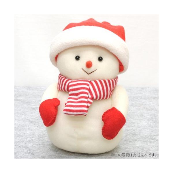 キット内容  レシピ　(作り方説明書、実物大型紙) ・・生地　各種 ・ししゅう糸　2色 ・キルト綿 ・わた ・パール黒　2個 ご用意いただくもの  針、はさみ、糸、定規、チャコペン(鉛筆でも代用できます)など サイズ  高さ約18cmホビー...