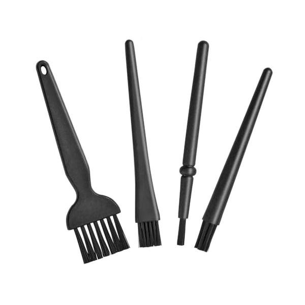 製品仕様  ： セット内容：黒4点セット 材質：高品質プラスチック、導電性繊維 重量：40g キーボード、カメラ、マザーボード、コンピュータなどに適しています。 高品質素材 : ハンドルは高品質のプラスチックで作られており、毛は導電性繊維素...