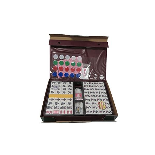 牌のサイズは約30*22*17mm　ケースごとの重さは約4kgセットにはやきとりマーク4枚、白点棒88本、ポーカーチップ4色各5枚、東南マーク1枚サイコロ8ｍｍ4個がセットでついています。メーカー都合で牌ストラップは付いていません。メーカー...