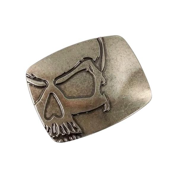 スカルデザインがクールなバックルです。存在感のある合金製で、スタイリッシュなシルバーカラーが魅力です。 サイズは約8.5cm X 6cm、重量は約107g。4.3cm幅までのベルトに対応します。 しっかりとした作りで、普段使いからイベントま...