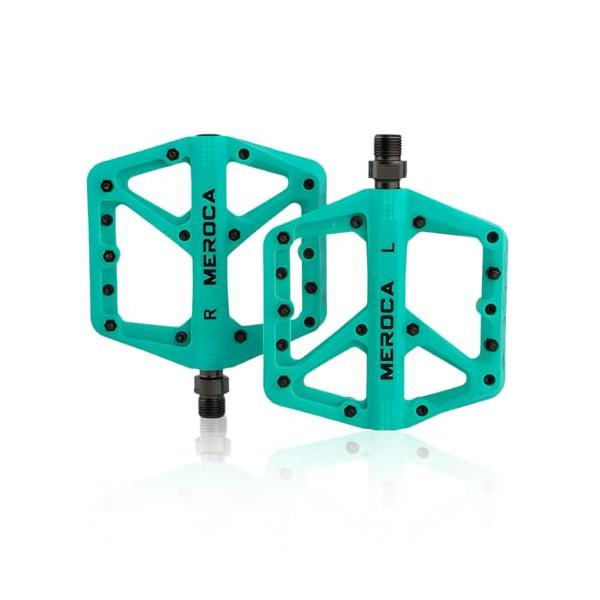 頑丈さと耐久性 ナイロン繊維素材のトレッドは、軽量でありながら非常に頑丈です.耐摩耗性、耐腐食性に優れ、長期間の使用に耐えることができます. 優れたグリップ 両面に合計16個の滑り止めピンが配置されており、厚い泥が付いていても足がペダルから...