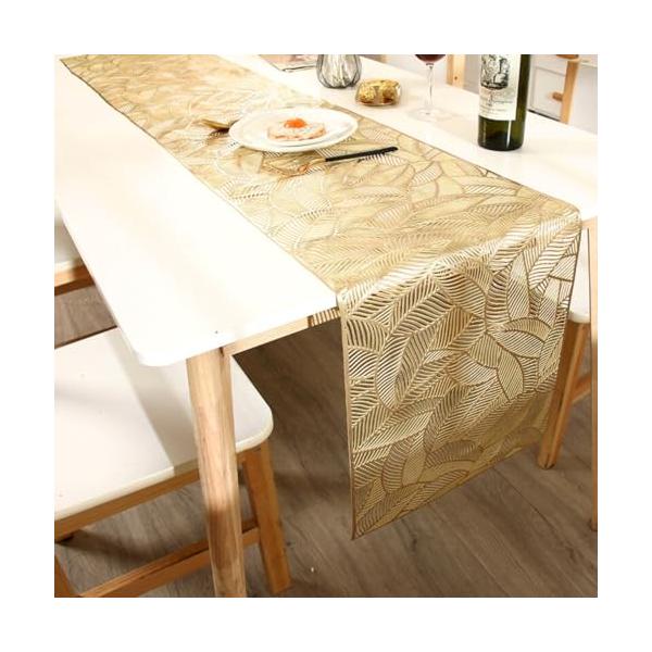 商品内容：テーブルランナー 1枚サイズ：長さ180cm幅35cmカラー：ゴールド/シルバー素材：PVC ポリ塩化ビニル 食卓を彩るリーフデザインの透かし仕様のテーブルランナー※お鍋など直接高温のものは置かないでください。 お手入れは水やぬる...