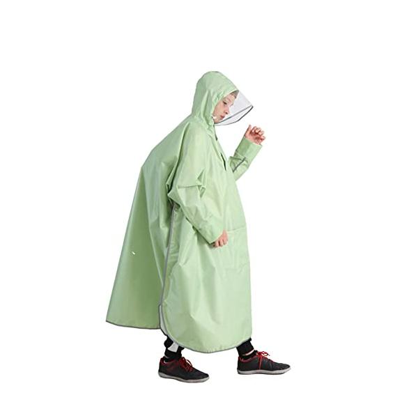 大きな透明ひさし付きのフードを採用。顔に雨があたりにくく、視界を守りメイク崩れも起こりにい。 フードの縁とレインポンチョの裾に反射テープ付きだから、暗い夜道も安全に歩行できます ランドセルやリュック、通園カバンを背負ったまま着用可能だから、...
