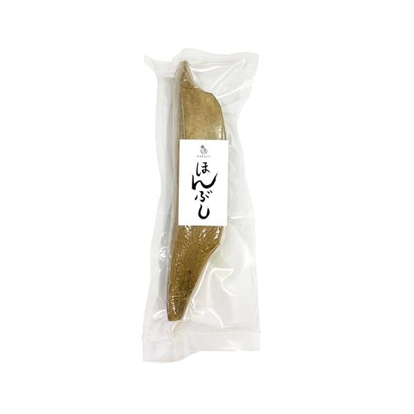 本枯本節は6ヶ月以上かけて製造されます。上品な香りと雑味のないだしが取れることから和食などの調理等で重宝されています。脂肪分が少なく、手間ひまかけてカビ付けを繰り返すことで余分な水分を取り除き、上品なコクと旨みが生まれます。味の特徴として、...