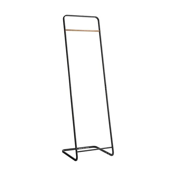 シンプルなデザイン ：40cm四方のスペースに収まるコンパクトさと、シンプルなデザイン性を持ち合わせたコートハンガーです。フレームタイプで無駄のないスタイリッシュデザインなのでインテリアとしてオシャレに演出できます。 異素材の組み合わせ ：...