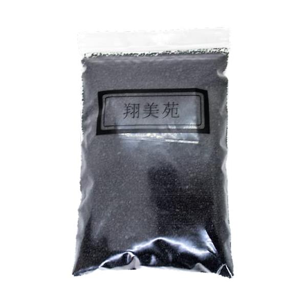 苔盆栽 苔テラリウム 観葉植物 などの 化粧砂 に最適です。富士砂 細目 500ml 少量欲しい方にお勧めです.黒色の火山砂礫です。多孔質で保水性、排水性ともにすぐれています。他の用土に混入して用いると用土の固まるのを防ぐことができます。富...