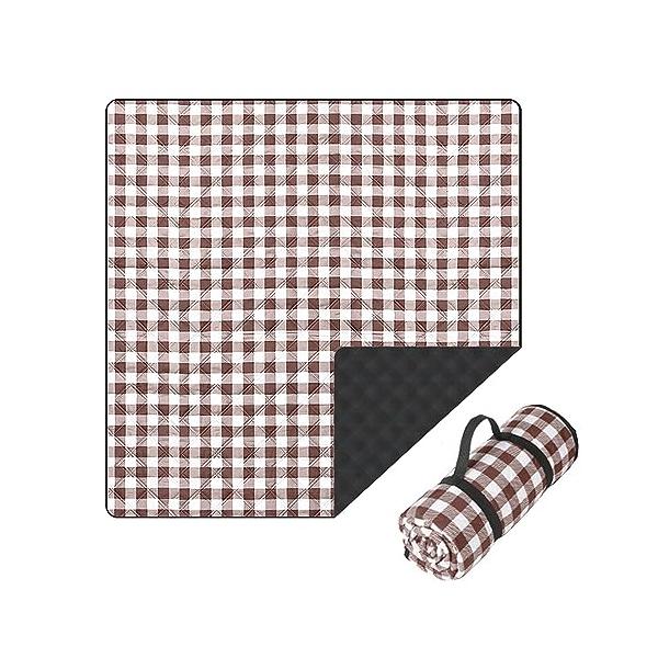 * 高品質3層厚手構造 *表面：レジャーシート表面は柔らかくサラッとした手触りなので、夏場は肌に張り付く感じもなく、肌寒い季節でも冷たく感じることもなく、季節を問わず活躍できます。*中身：レジャーシート中身は厚手に綿で、 ゴツゴツした地面を...