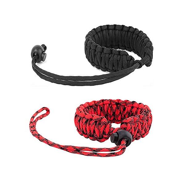 量：2個入り カメラリストストラップ 赤、黒 。サイズ：カメラリストストラップのサイズは23cm * 2cmで。素材：非常に耐久性のあるポリエステル素材で作られたこの手首は、長いサービス時間で耐久性があります。調整可能：調整可能なボタンで、...