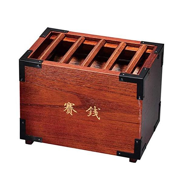 卓上サイズのミニ賽銭箱です。コンパクトなため、催事の際の持ちはこびや移動、増設が簡単に行えます。レトロな和風インテリア小物として、貯金箱として、神社だけでなくご家庭の家具としてのご使用もおすすめです。本体底から中身が簡単に取り出せる仕様とな...