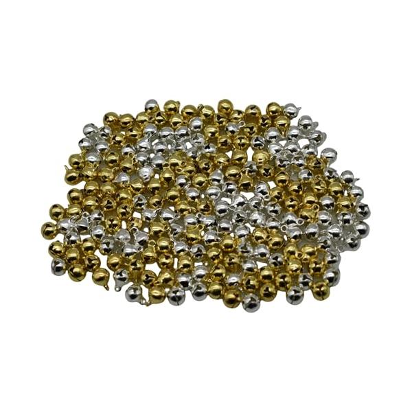 200個の小さな金銀ベル，好きなものをDIYできますミニサイズ-約8mm、穴径-約2mm ：材質-合金銅メッキ装飾ベル表面が銅でメッキされた金属でできており、丈夫で耐久性があり、変形しにくく、錆びや腐食を起こしにくく、長期間使用できますヒン...