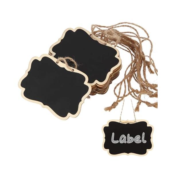 製品仕様 サイズ：90x65mm。 カラー：ブラック セット内容: 20ピース (DIYひもを含む)。日常使いに十分なミニ黒板が20枚入っています。 スタイリッシュでシンプルなミニ黒板はエレガントな雰囲気を演出し、様々なスタイルにマッチしま...